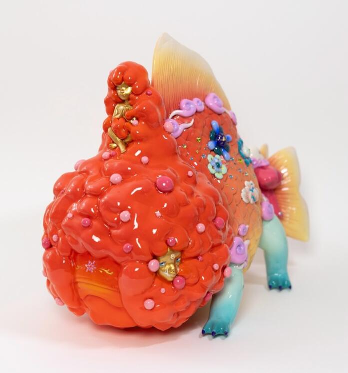 Tina Yu: pop-surrealist fantastical ceramic sculptures