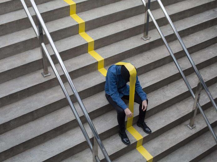 Ben Zank: mundane absurdist photography series