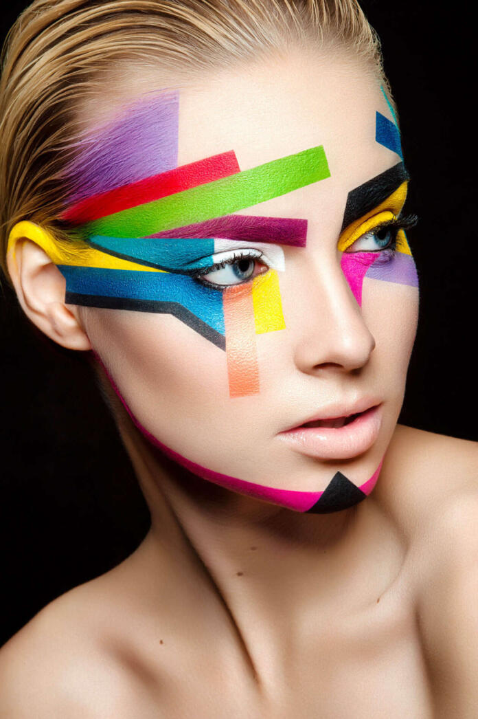 The surreal fusion of face paint and photography in Damien Mohn's ...